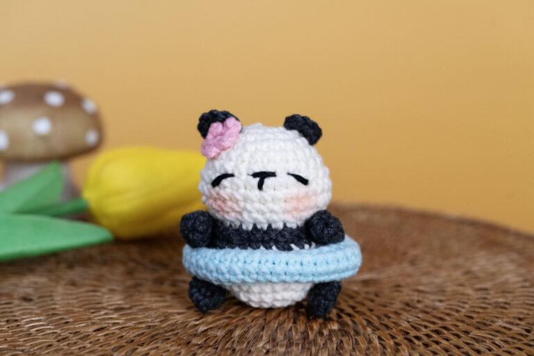 Crochet Panda Keychain – MeoW Amigurumi